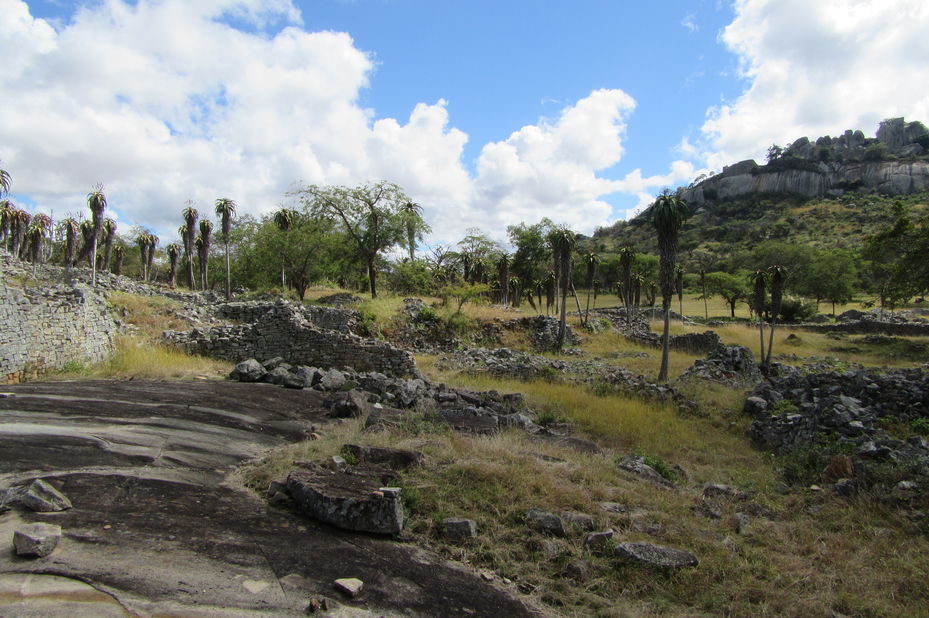 Lake Mutirikwi en Great Zimbabwe National Monument - Zimbabwe | PANGEA ...