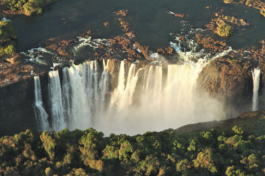 Mosi-Oa-Tunya National Park - Zambia | PANGEA Travel